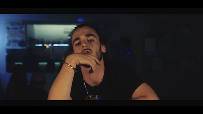 Mike Find Mind fala do que "Ela Adora" em novo vídeo - Rimas e Batidas