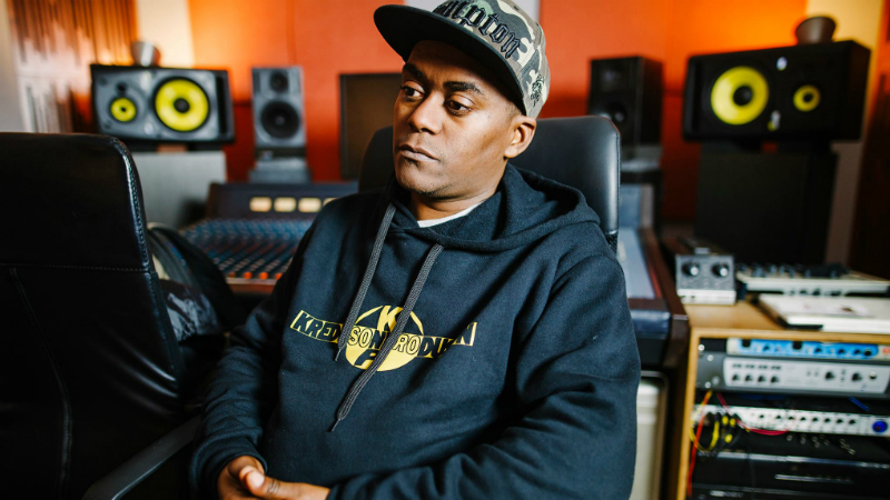 Altas Cidades de Ossadas é uma história de Salaviza e Karlon - Rimas e ...