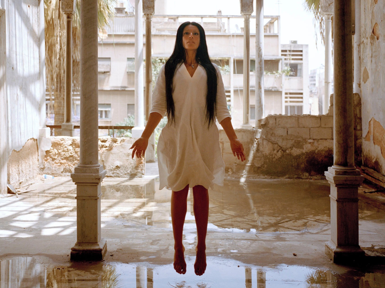 Sevdaliza: não chega ouvir, é preciso ver - Rimas e Batidas