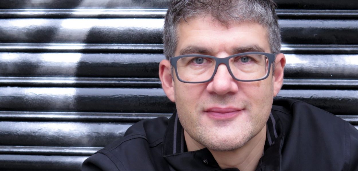 Simon Reynolds: "A crítica musical é algo impuro, não é suposto ser bem ...