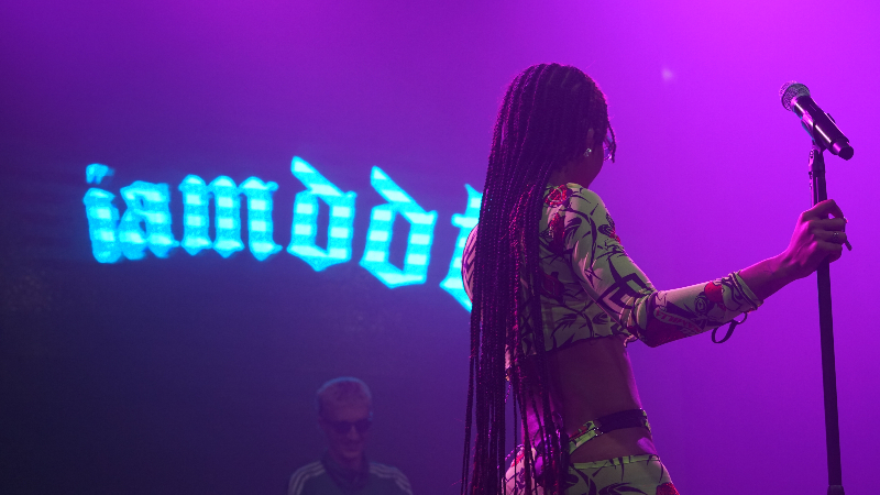 IAMDDB no Lisboa ao Vivo: uma líder a falar para os seus fiéis ...